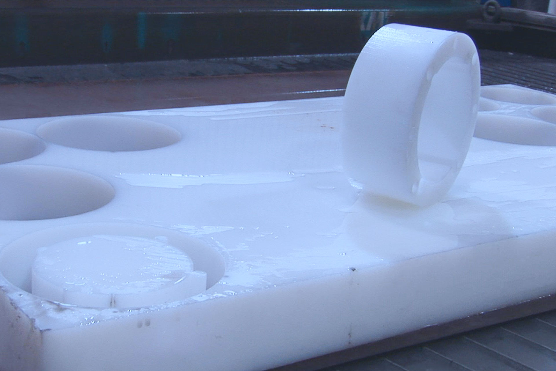 Waterjet Cutting Plastic & Acrylic - No HAZ | KMT Waterjet